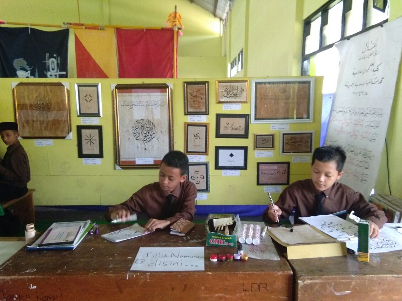 Kaligrafi Sebagai Sarana Dakwah Al-Barokah - PONDOK MODERN AL-BAROKAH